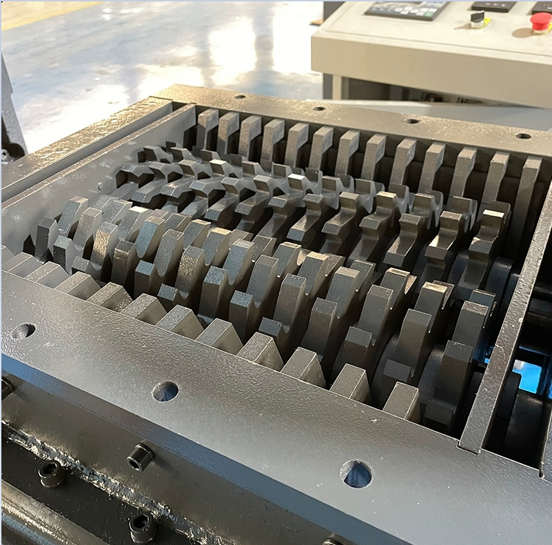 Shredder Knife Box - LETERS